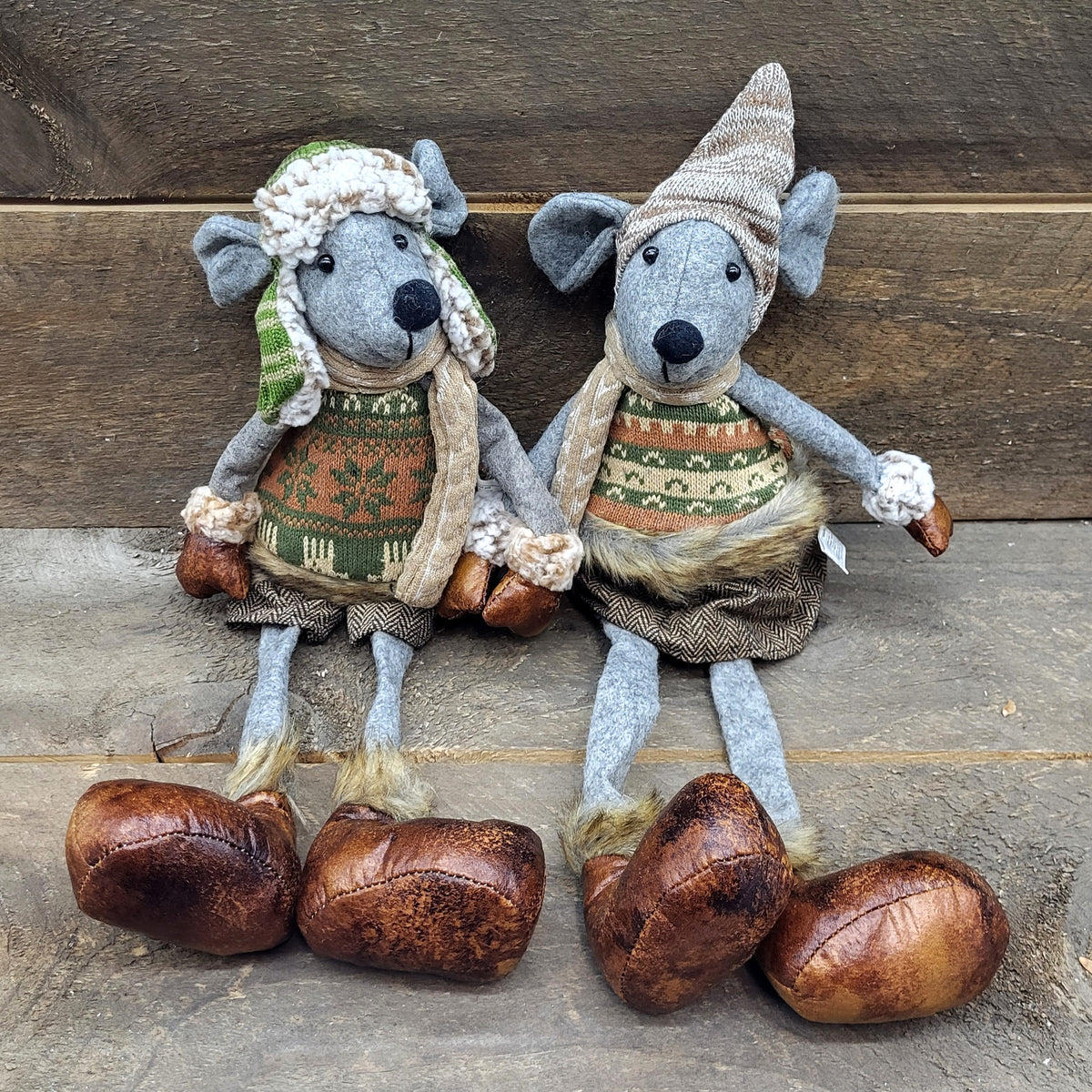 Green Dangly Leg Mouse – Carp Garden Centre - West Ottawa